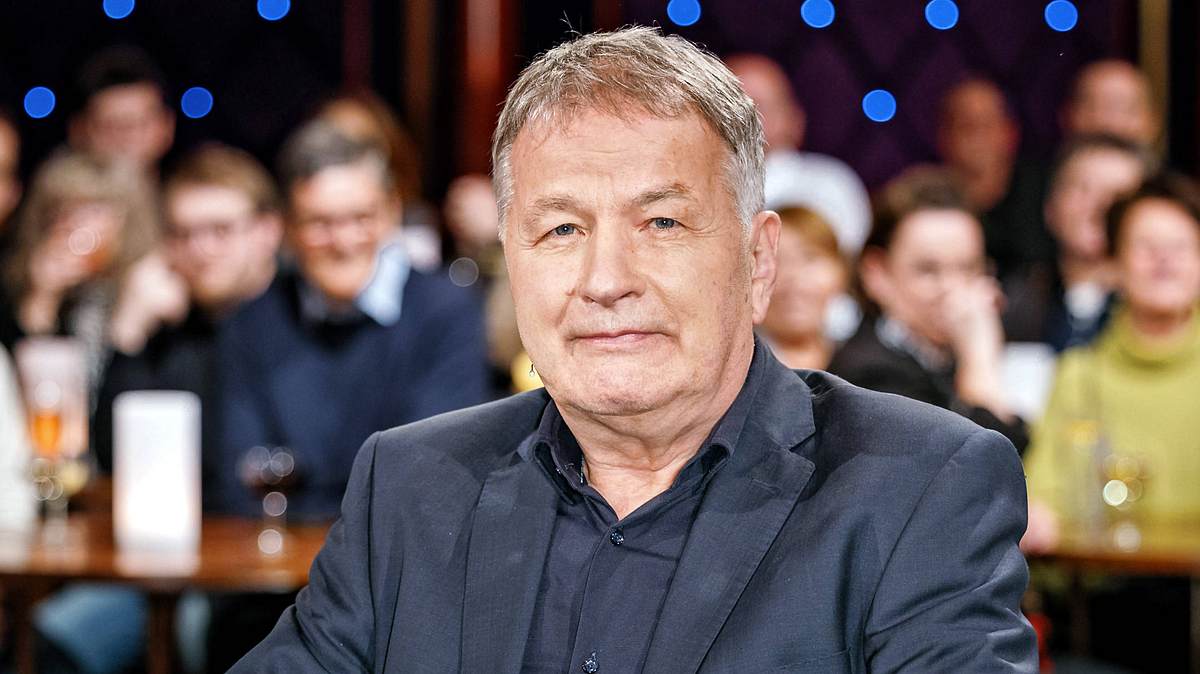 „In aller Freundschaft“: Thomas Rühmann spricht über den unerwarteten ...